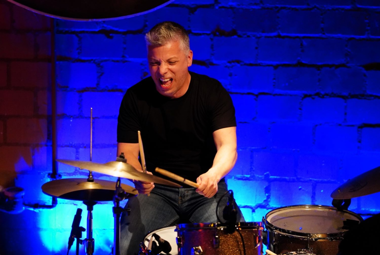 Todd Thibaud – 17.04.2026 – Hannover-Isernhagen, Blues Garage - Konzert ...